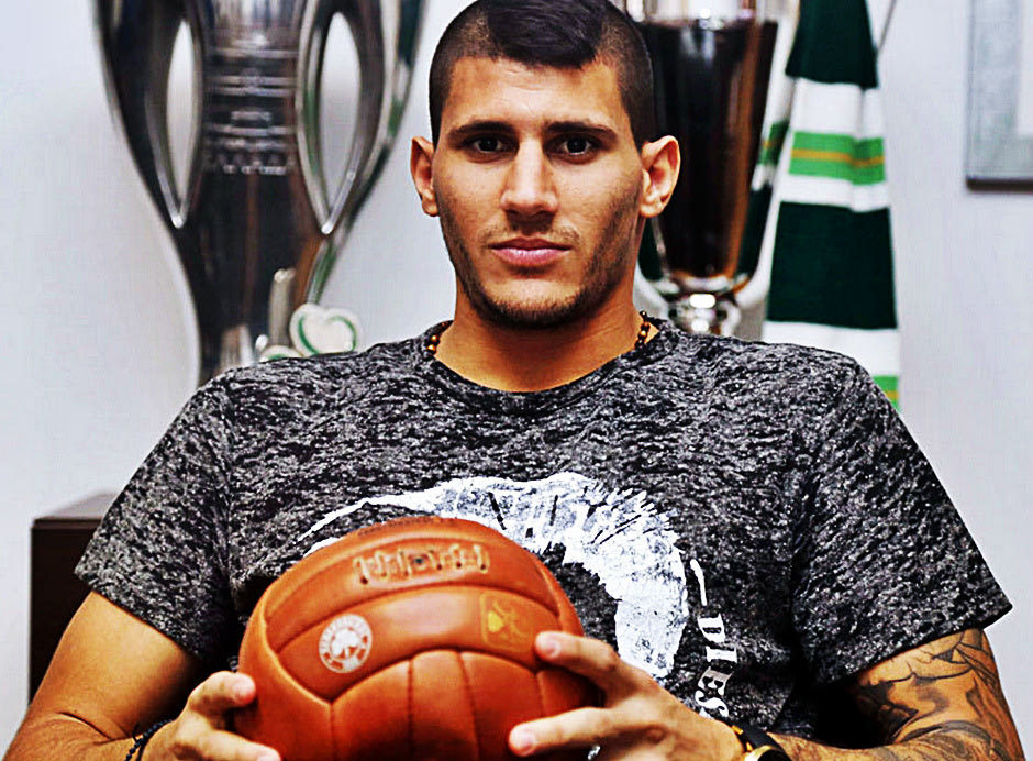 Νίκος Καρέλης: Το κοπέλι που έγινε Hulk | SPORT24