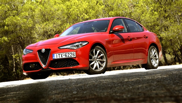 Οδηγούμε την Alfa Romeo Giulia 2.2 Diesel Veloce Q4 210hp | SPORT24