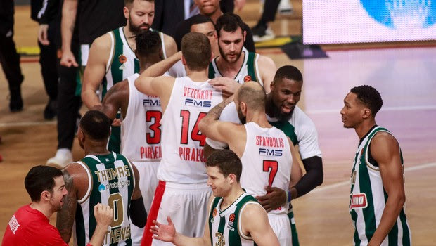 Τα κουρέλια τραγουδάνε ακόμα | SPORT24
