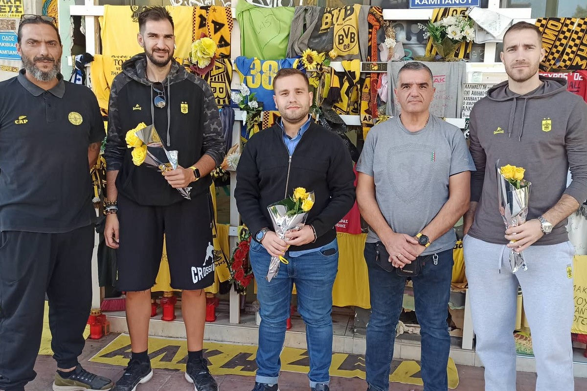 Η ΚΑΕ Άρης επισκέφτηκε το σημείο της δολοφονίας του Άλκη Καμπανού | SPORT24