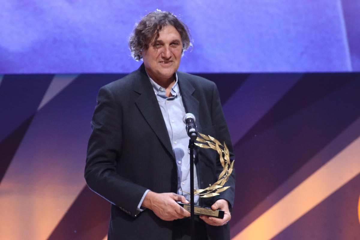 Ο Γιώργος Πομάσκι κορυφαίος προπονητής της χρονιάς στα βραβεία ΠΣΑΤ ...