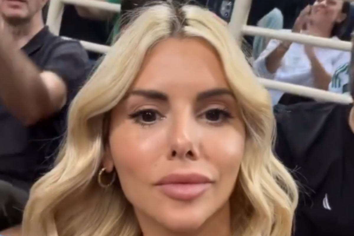 Στο πλευρό του Σλούκα στο ΟΑΚΑ η Μαρία Δαρσινού | SPORT24