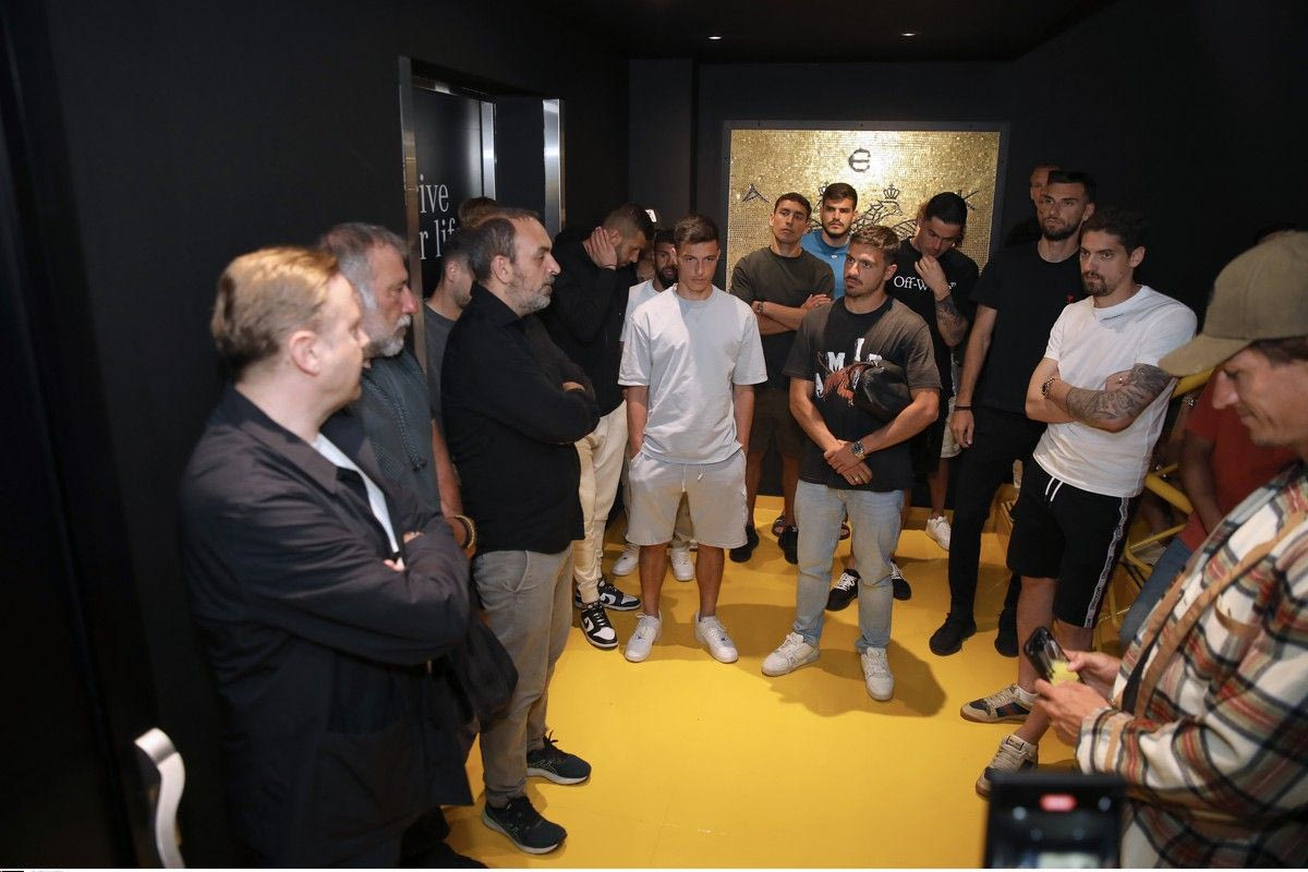 "Θα κερδίσετε αυτό το πρωτάθλημα και θα γράψετε ιστορία", VIDEO από την ...