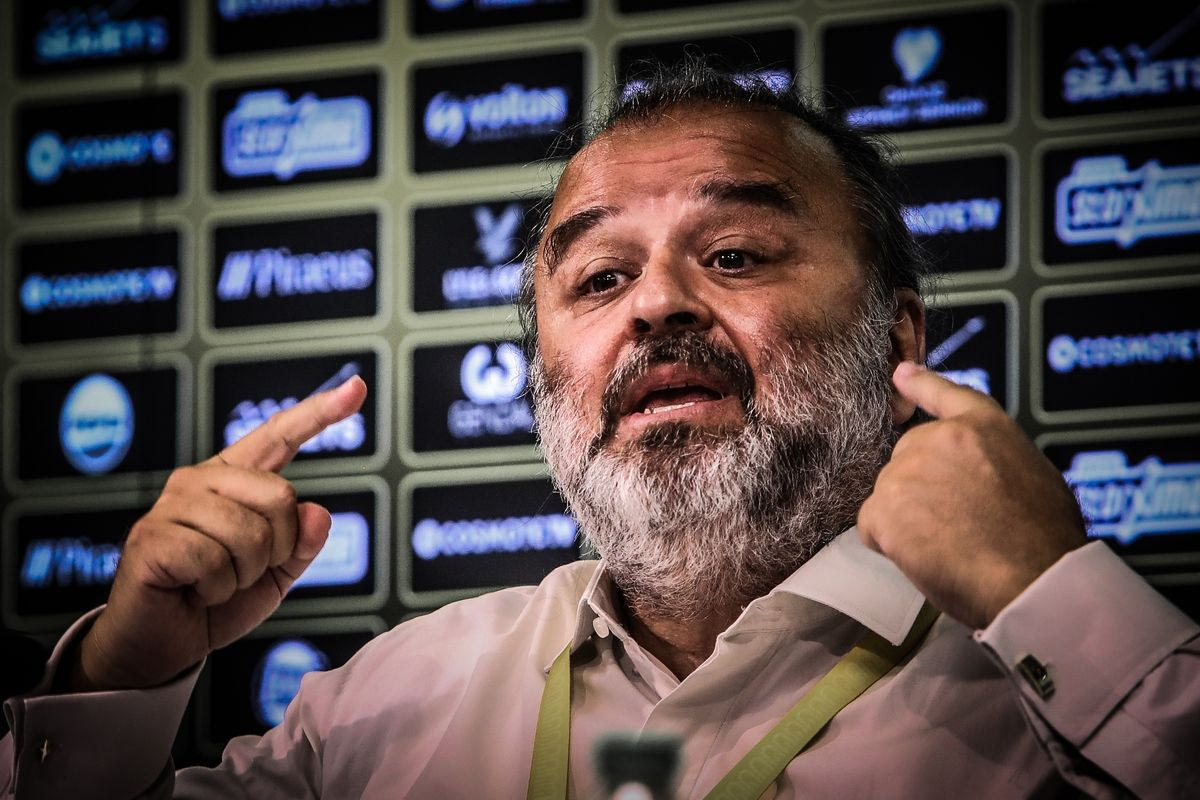 Ξέσπασμα Ηλιόπουλου στα Σπάτα και πρόστιμο στους παίκτες: "Ντροπή για ...