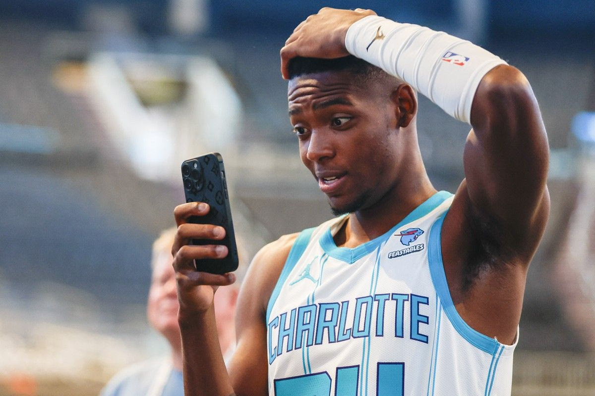 Το NBA απαγορεύει στους παίκτες να χρησιμοποιούν κινητά τηλέφωνα κατά ...