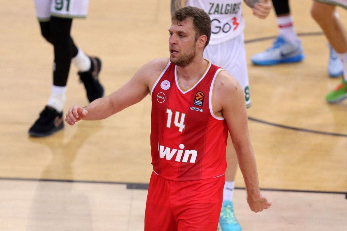 Βεζένκοβ και Σακό μοιράστηκαν τον τίτλο του MVP της 2ης αγωνιστικής της ...