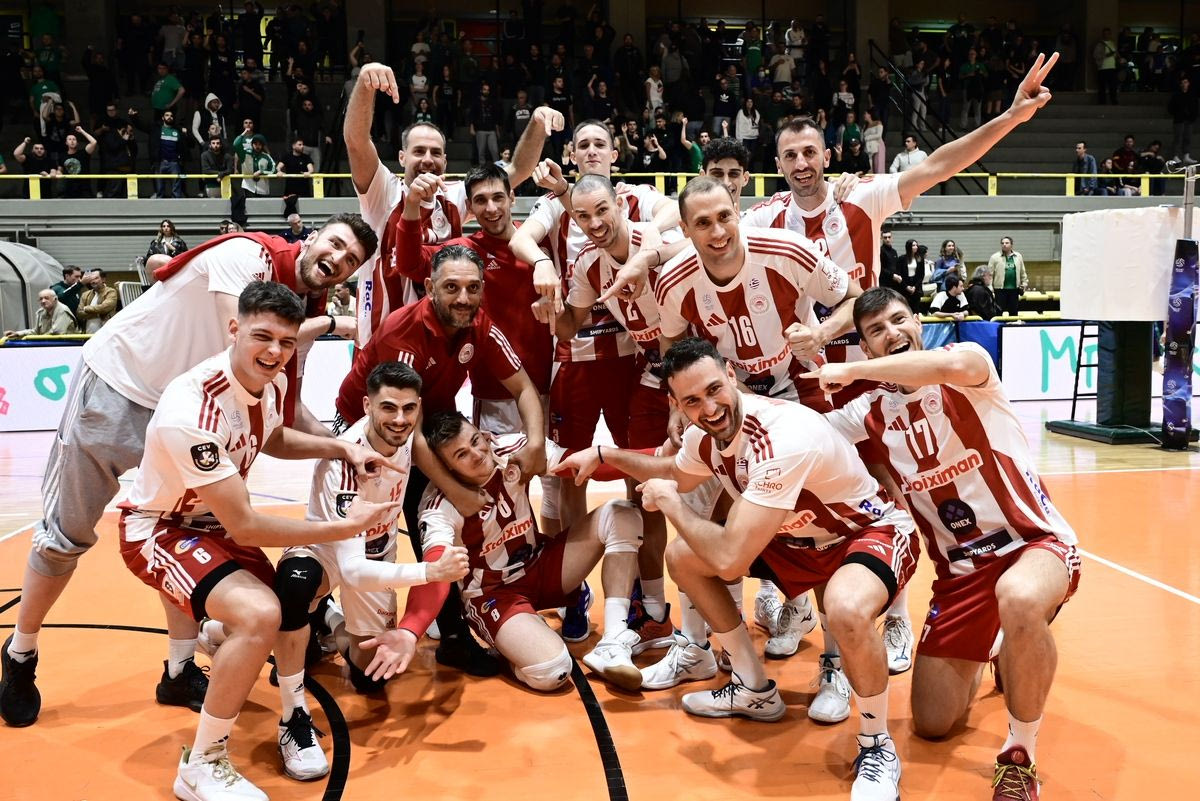 Οι πανηγυρικές φωτογραφίες του Ολυμπιακού από τον θρίαμβο στο Μετς ...