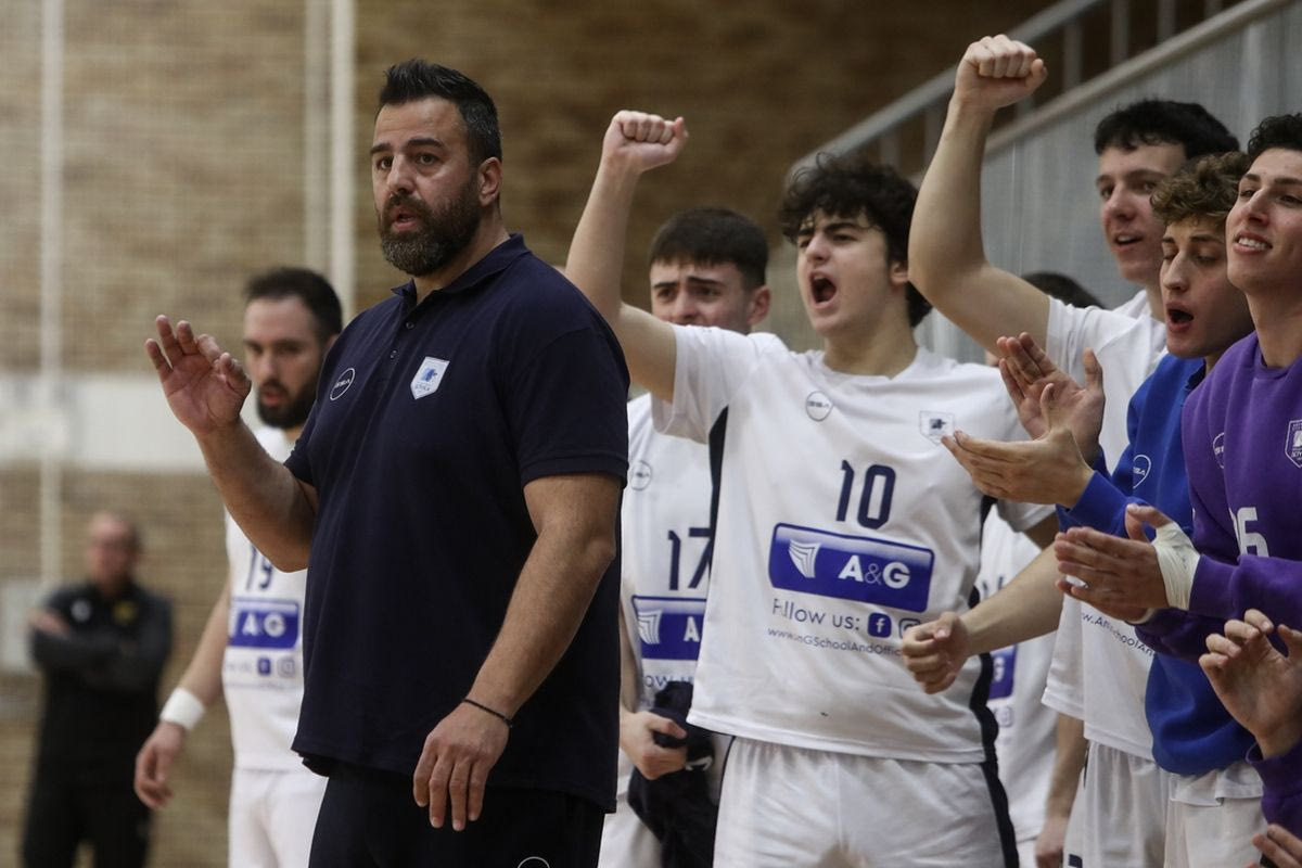 Ο Δούκας έβαλε φωτιά στη μάχη της πέμπτης θέσης, πέντε ομάδες ...