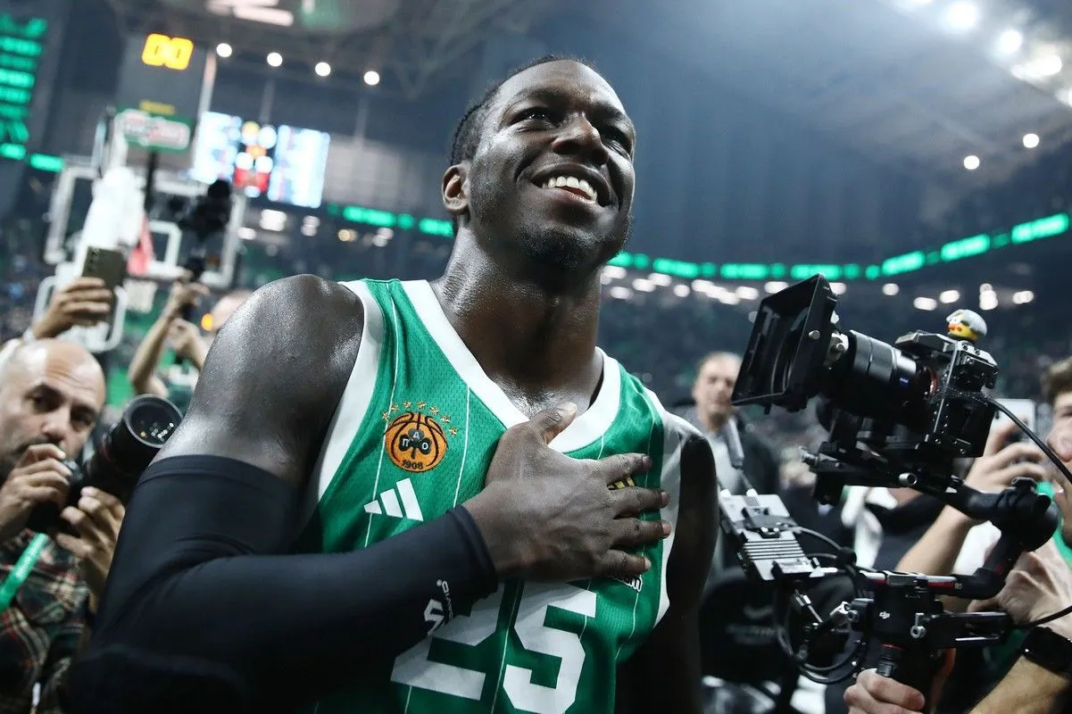 Η απόλυτη αποθέωση του εκστασιασμένου Ναν απ' όλο το ΟΑΚΑ: "MVP, MVP ...