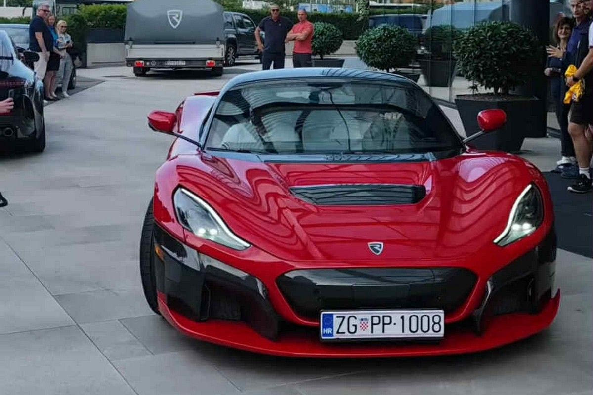 Ο Ντόντσιτς με το ταχύτερο ηλεκτρικό αυτοκίνητο στον κόσμο: Μαγνήτισε ...