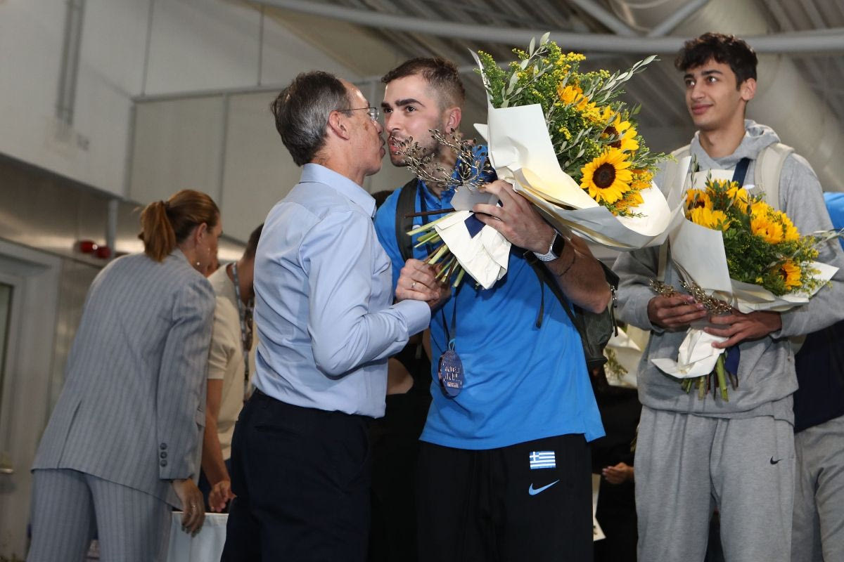 EuroBasket 2025: Η Εθνική έφτασε στην Αθήνα υπό τους ήχους του Final ...