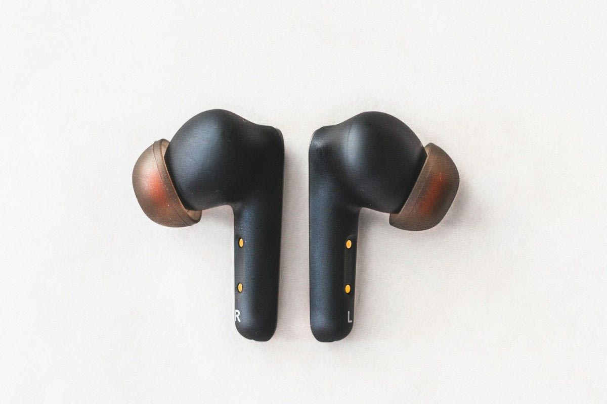 Ακουστικά earbuds σε πολύ καλές τιμές για να διευκολύνεις την ...