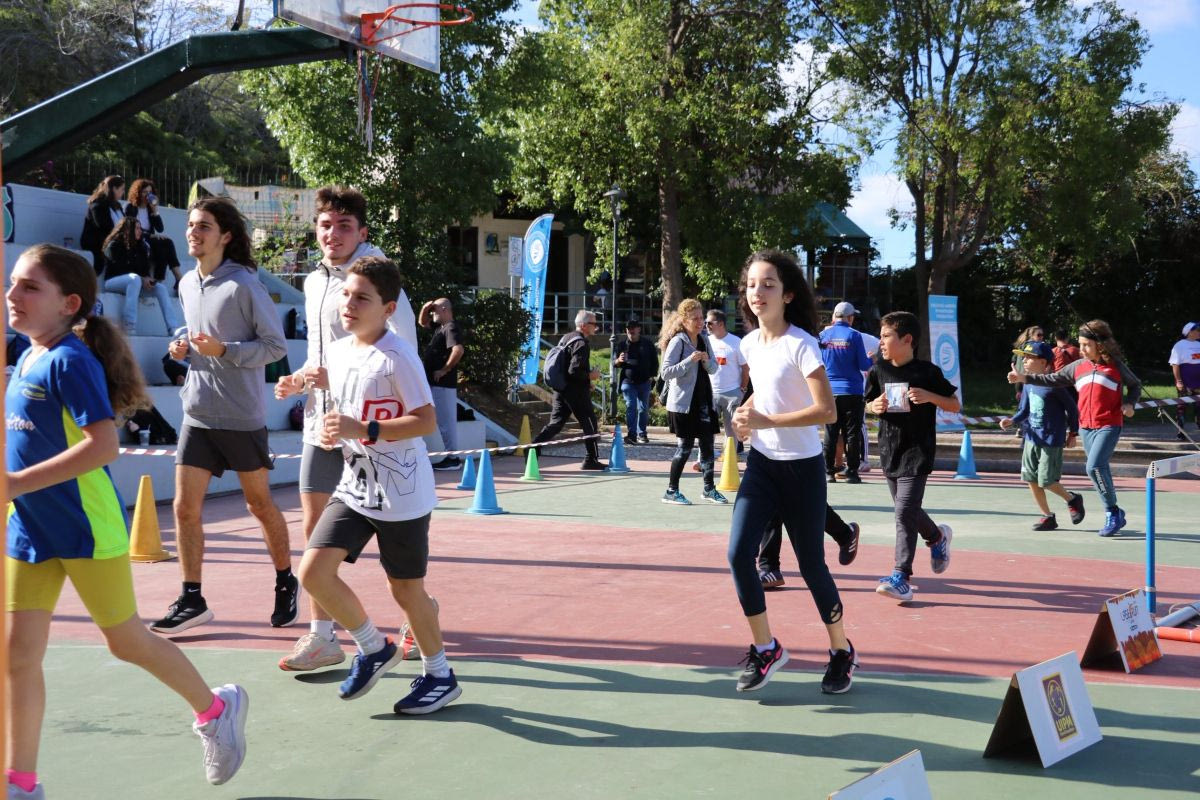 To Αλσος Βεϊκου γέμισε κόσμο για το Galatsi Laser Run City Tour