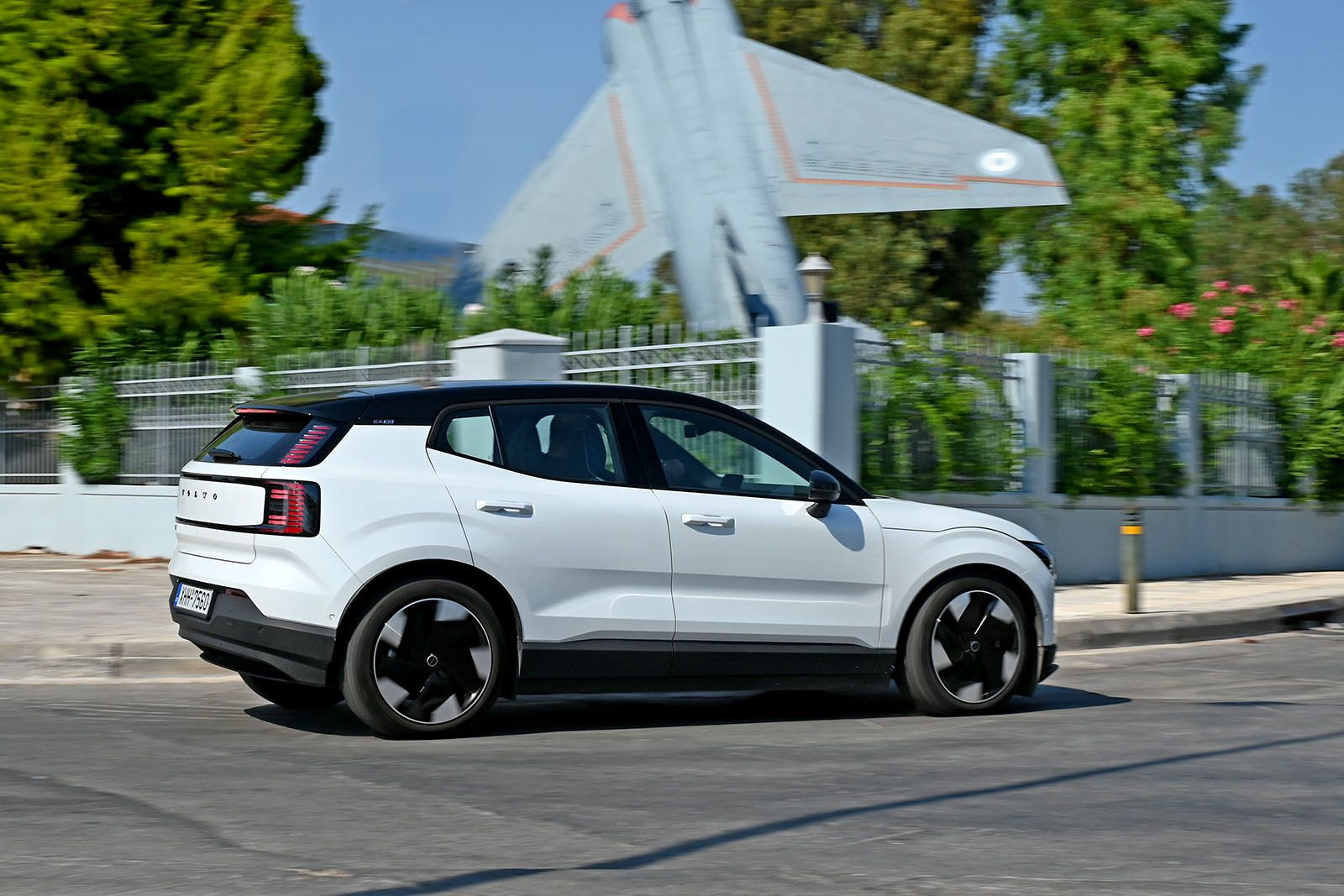 Δοκιμάζουμε το ηλεκτρικό premium B-SUV Volvo EX30 που φτάνει τα 475 χιλιόμετρα αυτονομίας