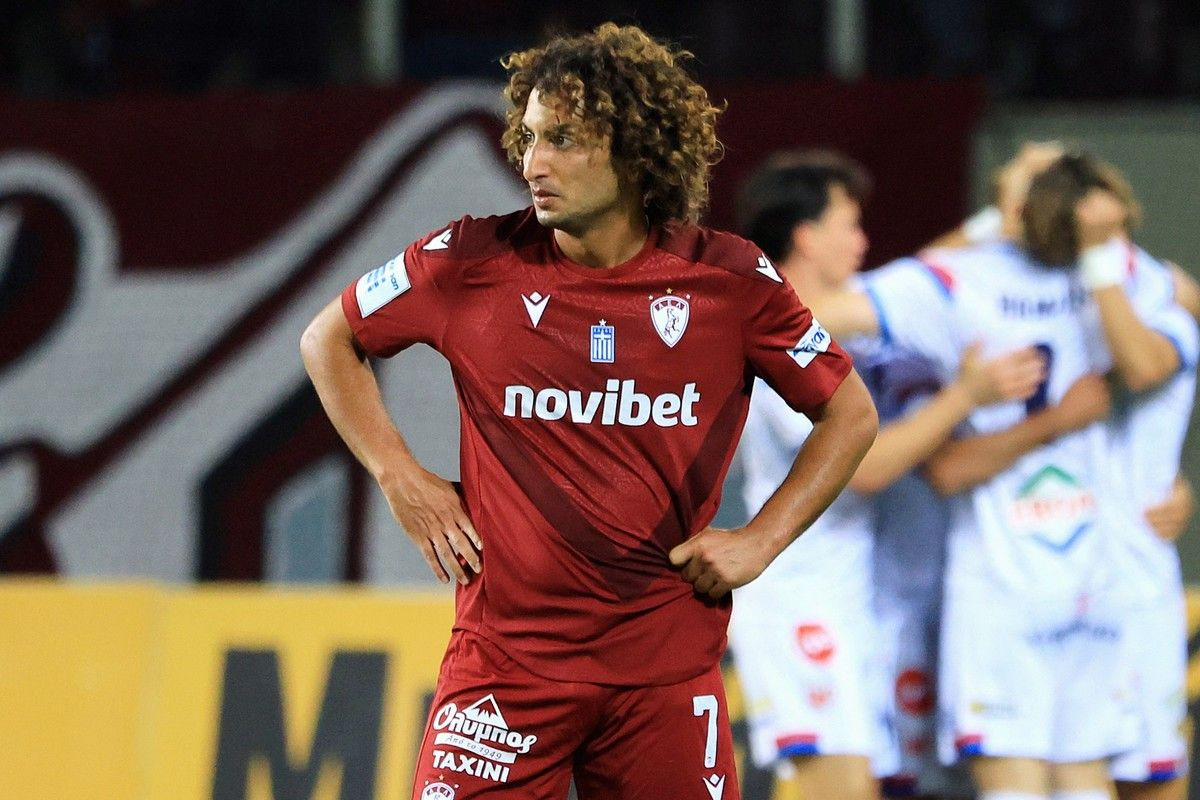 Ο Ουάρντα ζήτησε συγγνώμη από τους οπαδούς της ΑΕΛ Novibet, που ...