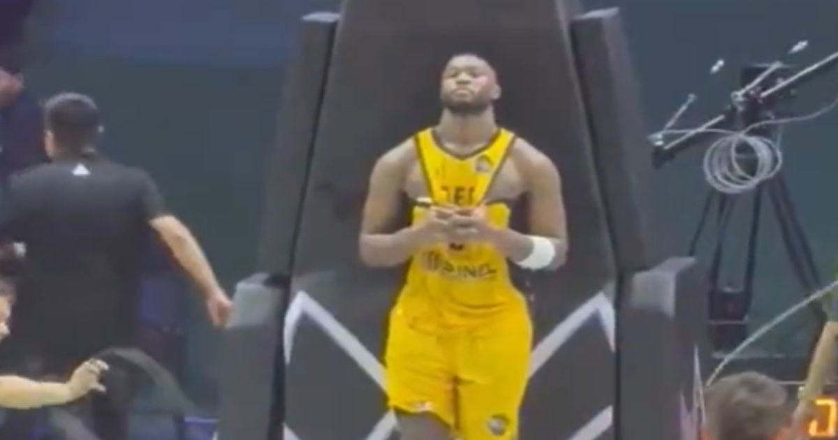 Basketball Champions League: Η απογοήτευση του Γκρέι μετά τον χαμένο ...