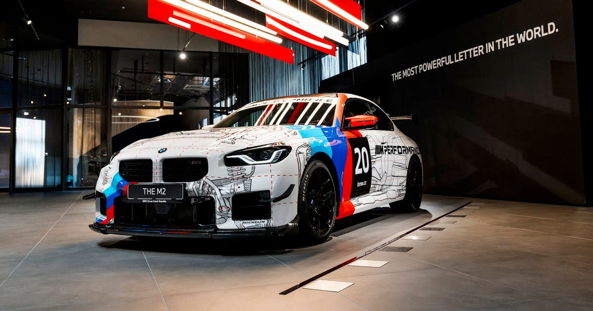 Ένα ακόμα επετειακό αυτοκίνητο από τη BMW- Αυτή είναι μια μοναδική BMW ...