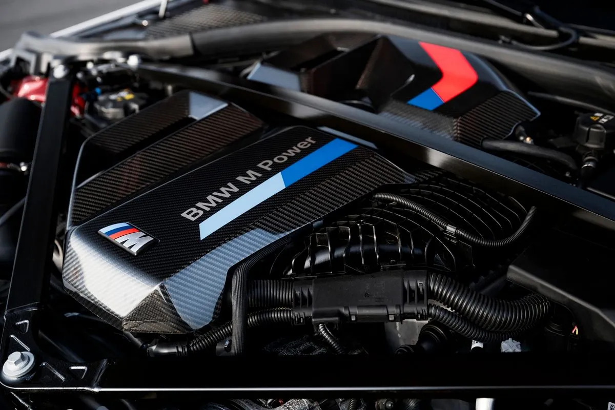 Ένα ακόμα επετειακό αυτοκίνητο από τη BMW- Αυτή είναι μια μοναδική BMW ...
